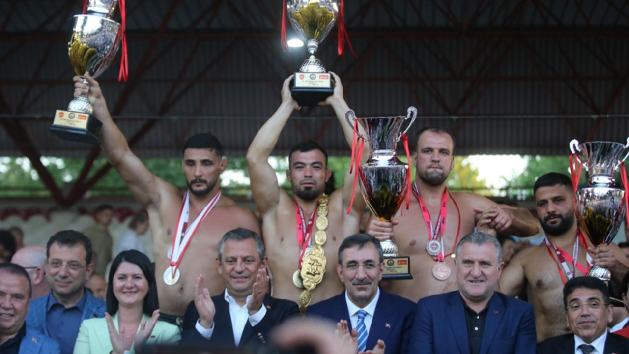 663'üncü Tarihi Kırkpınar Yağlı Güreşleri'nde başpehlivan Yusuf Can Zeybek oldu
