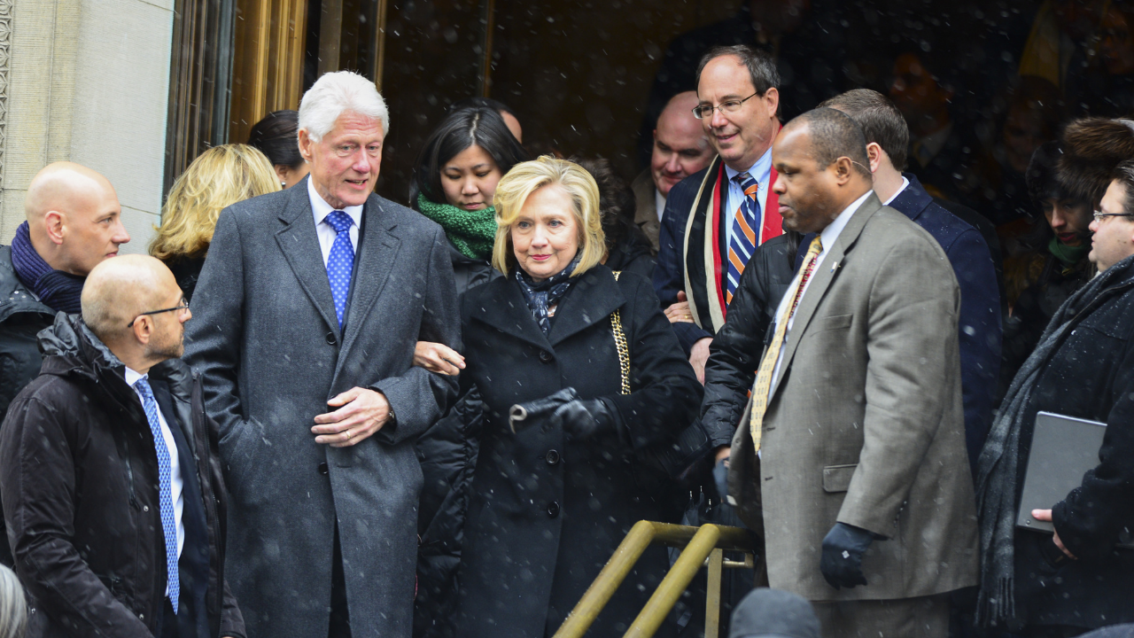 'Kongre'yi hiçe saymak'la suçlanıyorlar: Bill Clinton ve Hillary ...