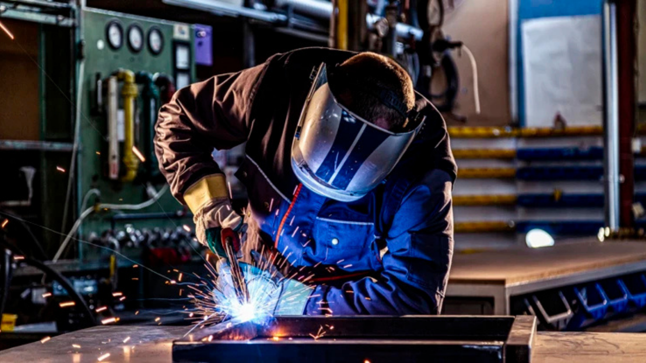 İmalat PMI iki yılın zirvesine çıktı