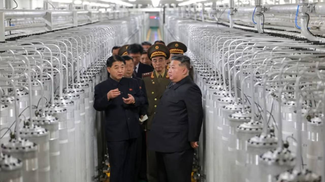 Kim Jong Un gizemli nükleer tesiste: 'Kuzey Kore'nin nükleer gücü ...