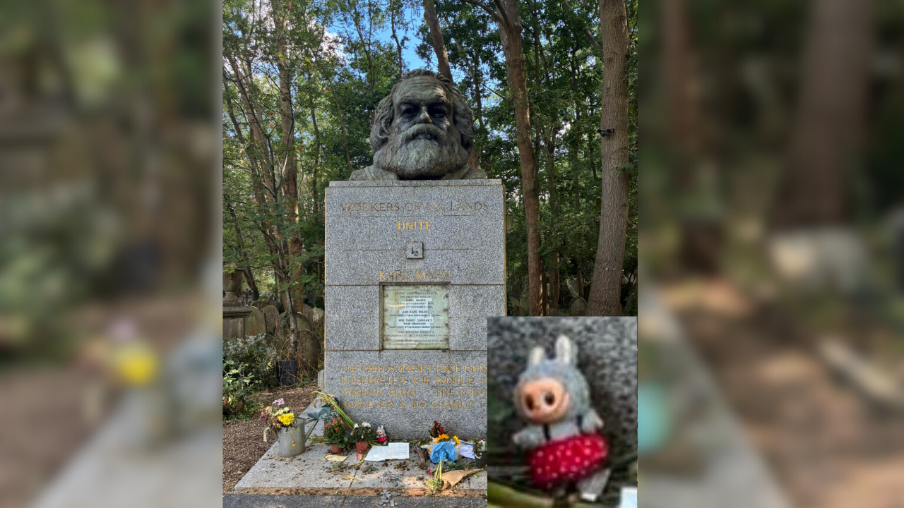 Highgate’te sıra dışı ziyaret: Karl Marx’ın mezarına 'Labubu' bebeği ...