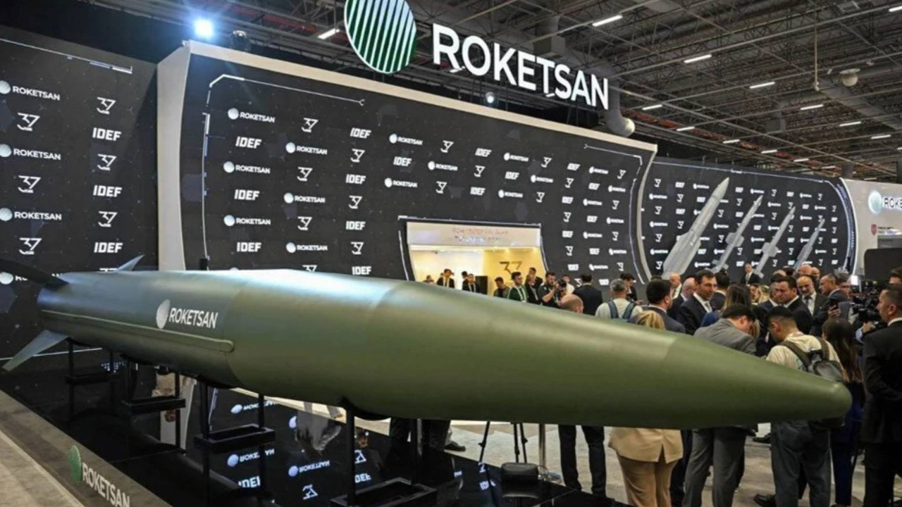 Roketsan yeni füzelerini tanıttı: Türkiye'nin en uzun menzilli hipersonik balistik füzesi