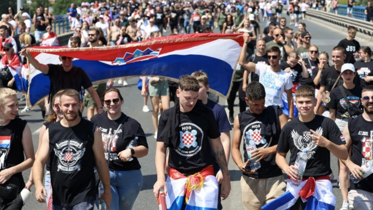 Hırvatistan'da aşırı sağcı rock starın yükselişi, faşist sembolleri ...