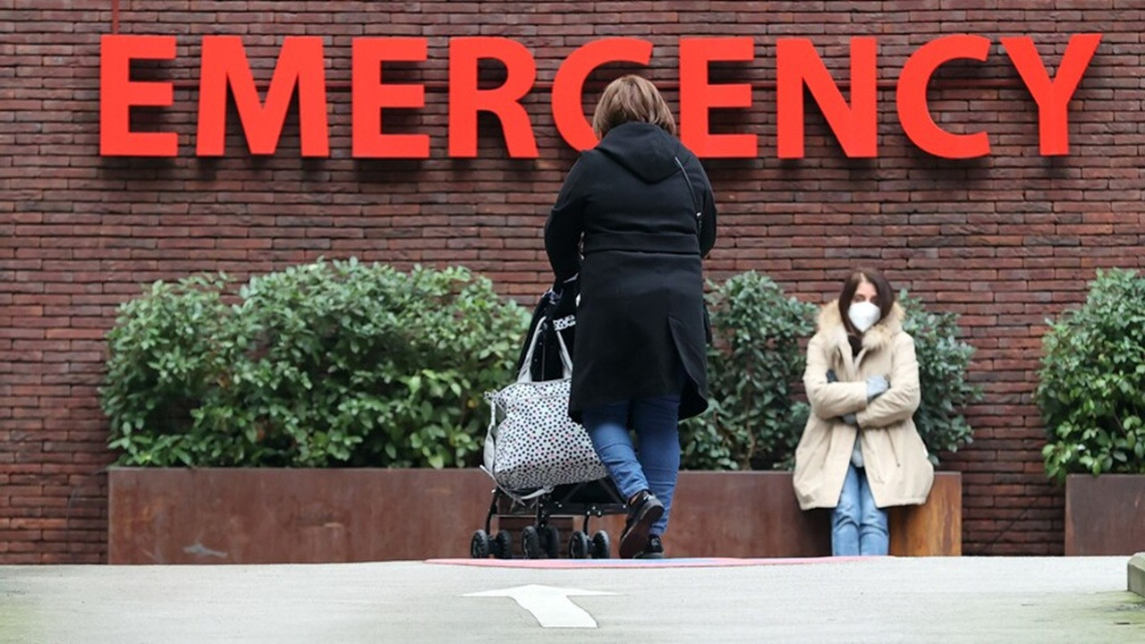 KDC'de Ebola salgını: Vaka sayısı bini aştı, 11 ülke yüksek risk altında